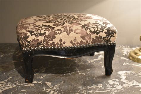 Tabouret de pieds en bois noirci Antiquités Anne Marie Perrier