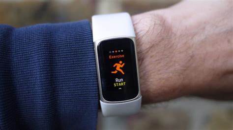 Fitbit Charge 5 Vs Fitbit Luxe