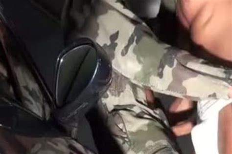 Ulle De Un Soldado Lo Agarra Y Lo Ase Tener Sexo Con El At Boy Tube