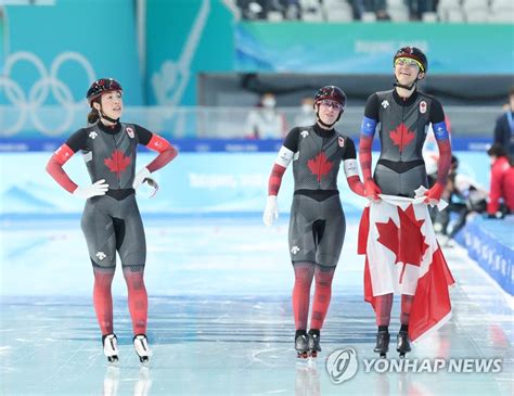 [올림픽] 캐나다 스피드스케이팅 여자 팀 추월 금메달 연합뉴스