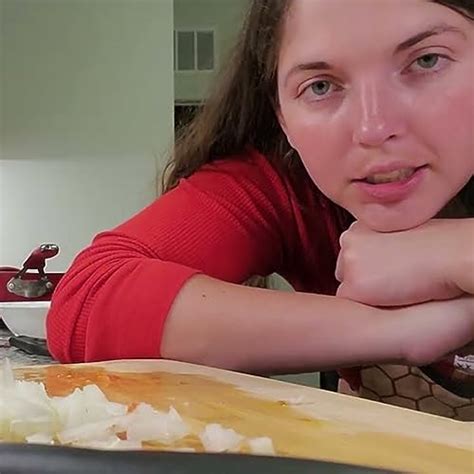 Écouter Lofi Asmr • Giantess Cooking Vegetarian Burritos De Lisa Asmr