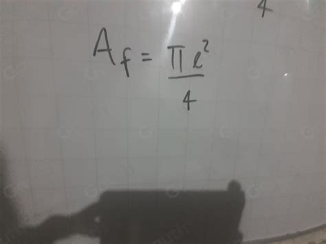 Solved B Se Desea Construir Una Fuente En Un Terreno Cua Drado La