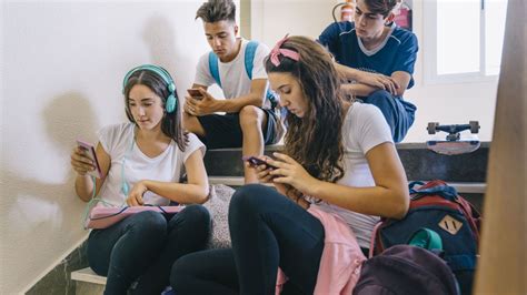 Uso De Móviles En Clase Propuesta Para Encontrar Una Solución