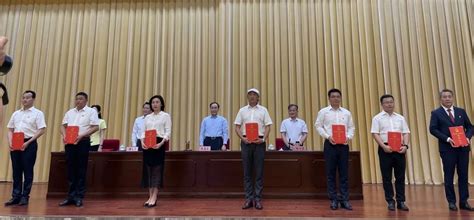 秭归一人荣获第六届“湖北省环境保护政府奖”