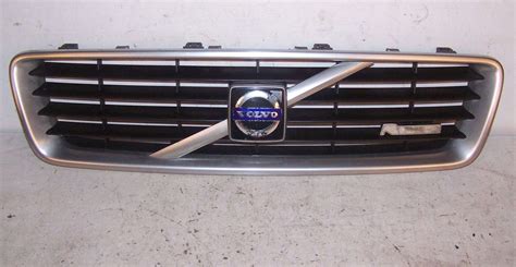 Volvo C Atrapa Grill Kratka R Design Shrot Pl