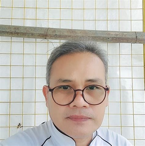 เดินตกปล่องต้นไม้ เดินตกปล่อง ปล่องต้นไม้ อันตราย เดินระมัดระวัง ค