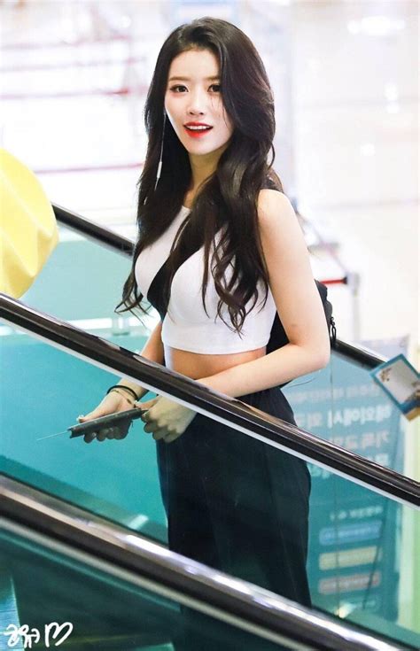 가슴으로 미용하는 러블리즈 미주 유머 움짤 이슈 에펨코리아