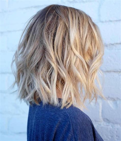 Fresh Short Blonde Hair Ideas To Update Your Style The Cuddl Cheveux Blond Cheveux Mi