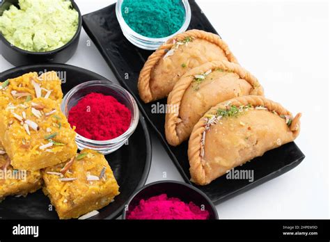 Pink Gulal Hi Res Stock Photography And Images Alamy