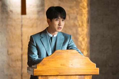 한가한 목사 류덕환 ‘천국보다 등판 김혜자와 신성한 만남