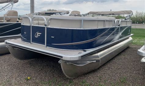 Forester Pontoons Monahans Marine