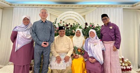 Dr Wee Attends Malay Cousins Wedding The Star