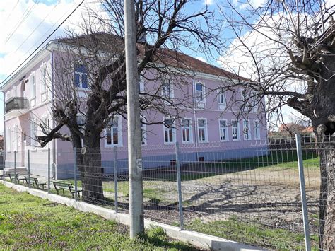 Основна школа Вук Караџић Моравац Moravac