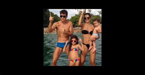 Rodrigo Faro dança Lepo Lepo Vera Viel que mostra corpão de biquíni Purepeople