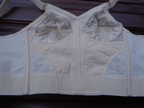 Vintage Bralette Bra Triumph Nude Color Lace Front Br Gem