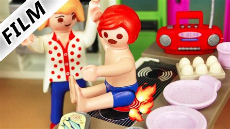 Playmobil Film Deutsch JULIAN VERBRENNT SICH AM HERD JULIANS MINUTEN Kinderserie Familie