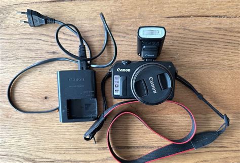 Canon EOS M 18 MP FullHD 18 55mm Kit Schwarz Gebraucht In Luzern