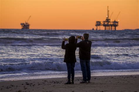 Olieprijzen Dalen Te Midden Van Geopolitieke Spanningen