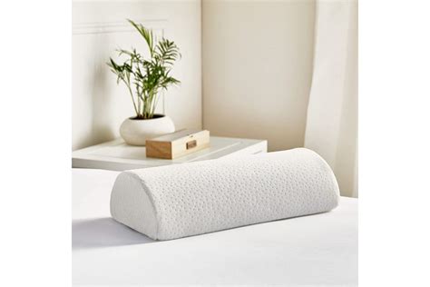 Por Qué Los Expertos Recomiendan Dormir Con Una Almohada Entre Las