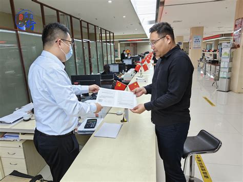 乳山市政府 营商动态 办理建筑许可乳山市行政审批服务局现场帮办代办助力项目早开工