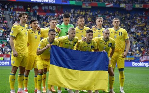 Чемпионат мира по футболу 2026 с кем сыграет Украина в отборе