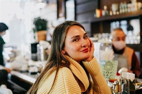 Pantas Pincut Hati Brondong Intip Penampilan Luna Maya Saat Pemotretan