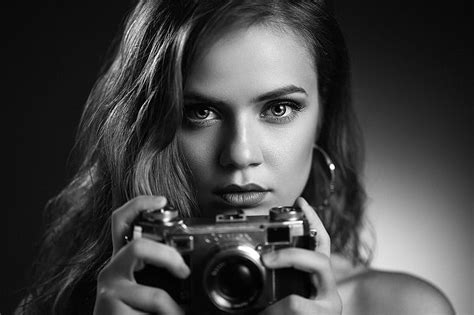 カメラ、 ポートレート、 モノクロ、 女性、 アナトリオスキン、 フープピアス、 ダジャナクログリ、 Hdデスクトップの壁紙