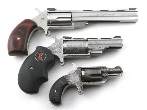 мини револьвер North American Arms