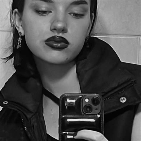 Lorenza Lorenzaferreyra Threads Say More