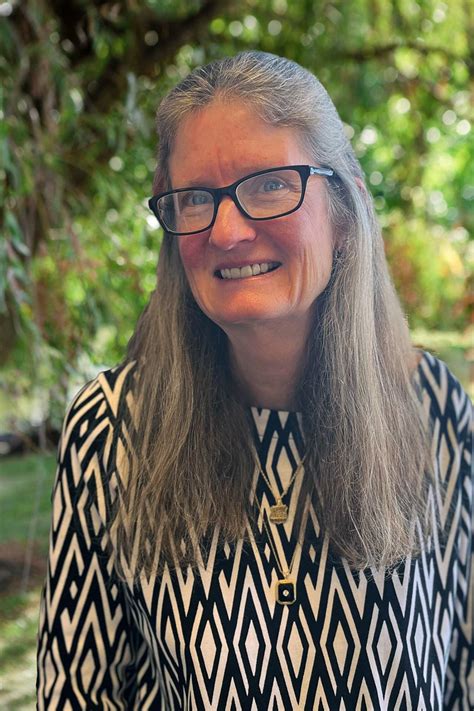 Lori Lindquist Diamond And Associates Cpas