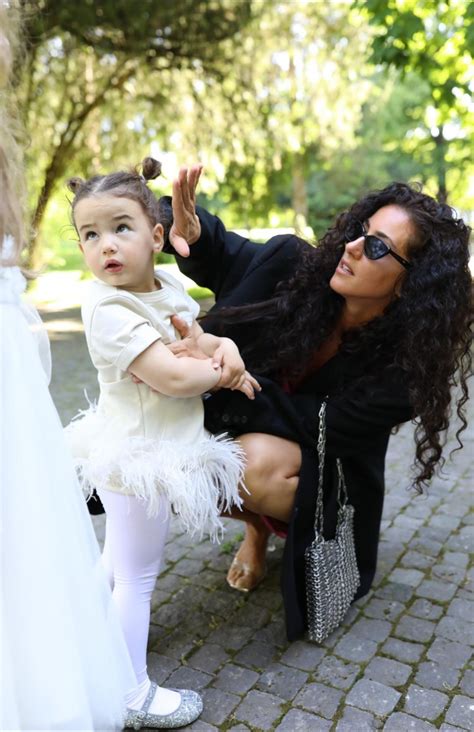 პატარა ლეას საჩუქარი ბებიას მაკა ასათიანი სოციალურ ქსელში შვილიშვილის ვიდეოს აქვეყნებს Marao