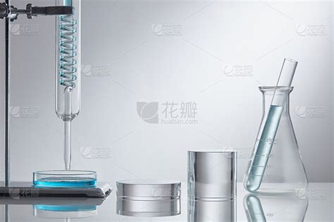 科学实验室玻璃器皿组以透明液体溶液为研发理念。