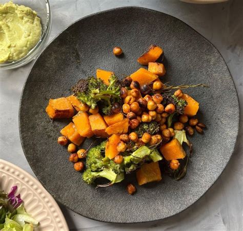 Salada De Grão De Bico Crocante