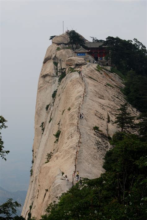 华山自古一条路和自古华山一条路有何不同。 华山别称为什么