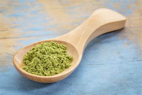 پودر پسته گلستان؛ سبز حاوی مواد مغذی ویتامین B Soft آراد برندینگ