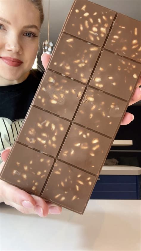 Закуска на скорую руку 🤗 Ингредиенты Тостовый хлеб 8 кусочков Куриный окорочок копчено вареный