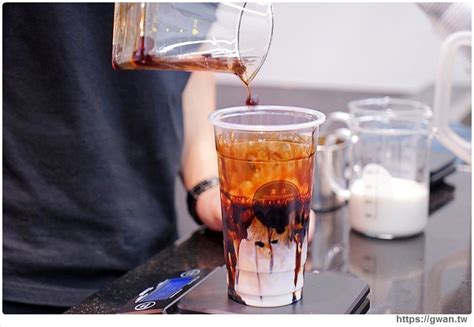 台中珍奶節冠軍飲品｜黑糖黑玉拿鐵就在黑沃咖啡，精品咖啡拿鐵居然只要銅板價！ 輕旅行