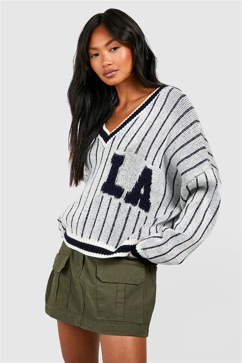 La Varsity Badge Cable Knit Crop Jumper Boohoo Uk