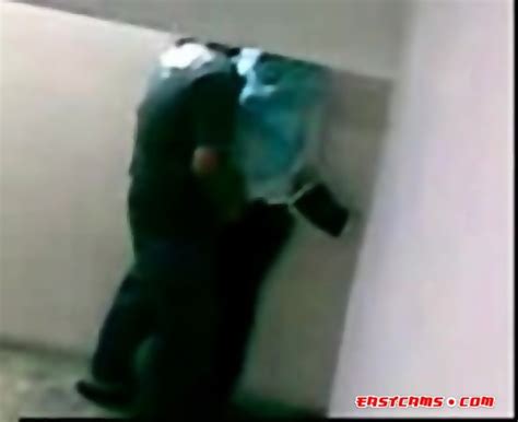 Malay Skodeng Awek Tudung Hijab Kat Tangga Eporner