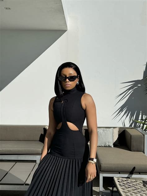 Bonang Matheba Classy Outfits For Women Maxi Knit Dress Fashion Outfits