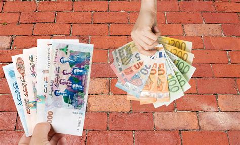 Taux de change l euro se maintient à un niveau élevé sur le marché