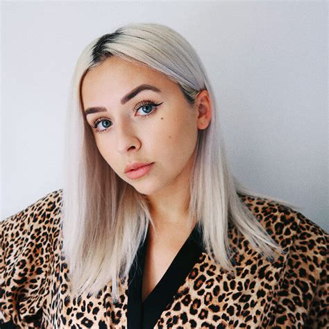 Make Your Blonde Hair Sparkle With Silver Shampoo
