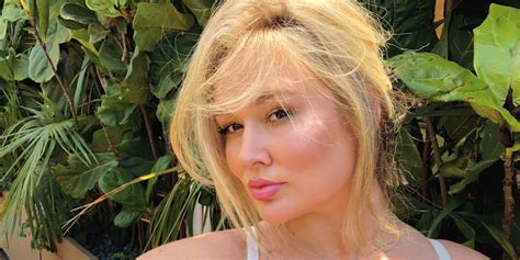 What Is Model Hunter Mcgradys Record On Si Swim Her Wiki Net Worth