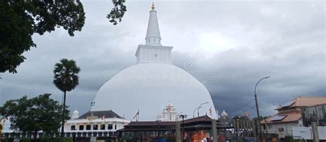 Ruwanweliseya Anuradhapura Cidade Sri Lanka Foto De Stock Imagem De
