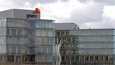 Pwc Is Banning All Male Candidate Slates In The Uk To Close Its Gender