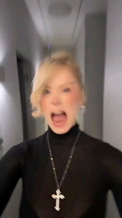 Пин от пользователя Yana на доске Знаменитости в 2025 г Фотографии сердца Нормальные девушки