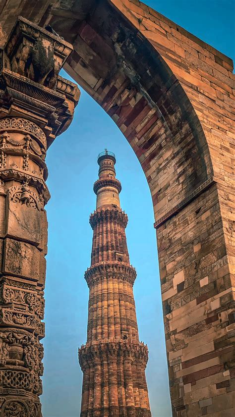 Qutub Minar R Delhi