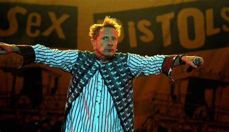 Бывший фронтмен Sex Pistols выступил в защиту Израиля осудив ХАМАС Stmegi