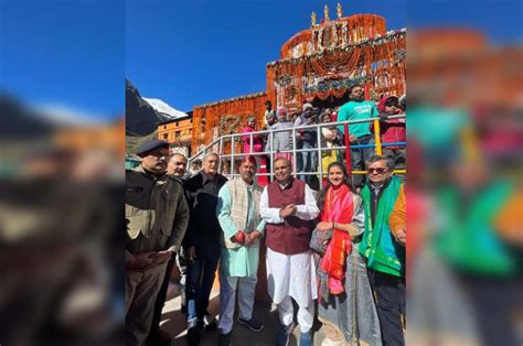 Watch Mukesh Ambani Visits Badrinath Kedarnath Shrine