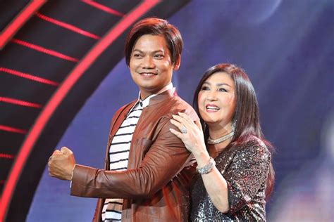 ៧៥ឆ្នាំហើយ អតីតកំពូលតារាសម្តែង វីរៈ តារា នៅតែស្រស់ស្អាត មិនសមអាយុ Khmerload